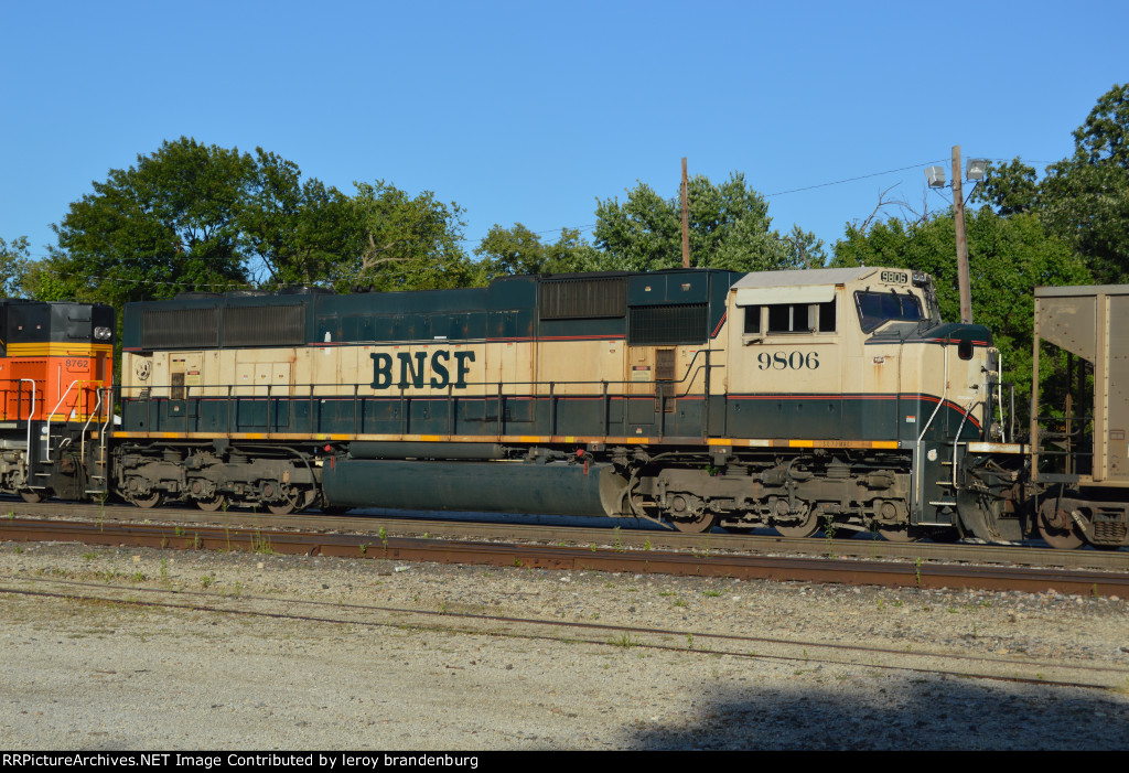BNSF 9806